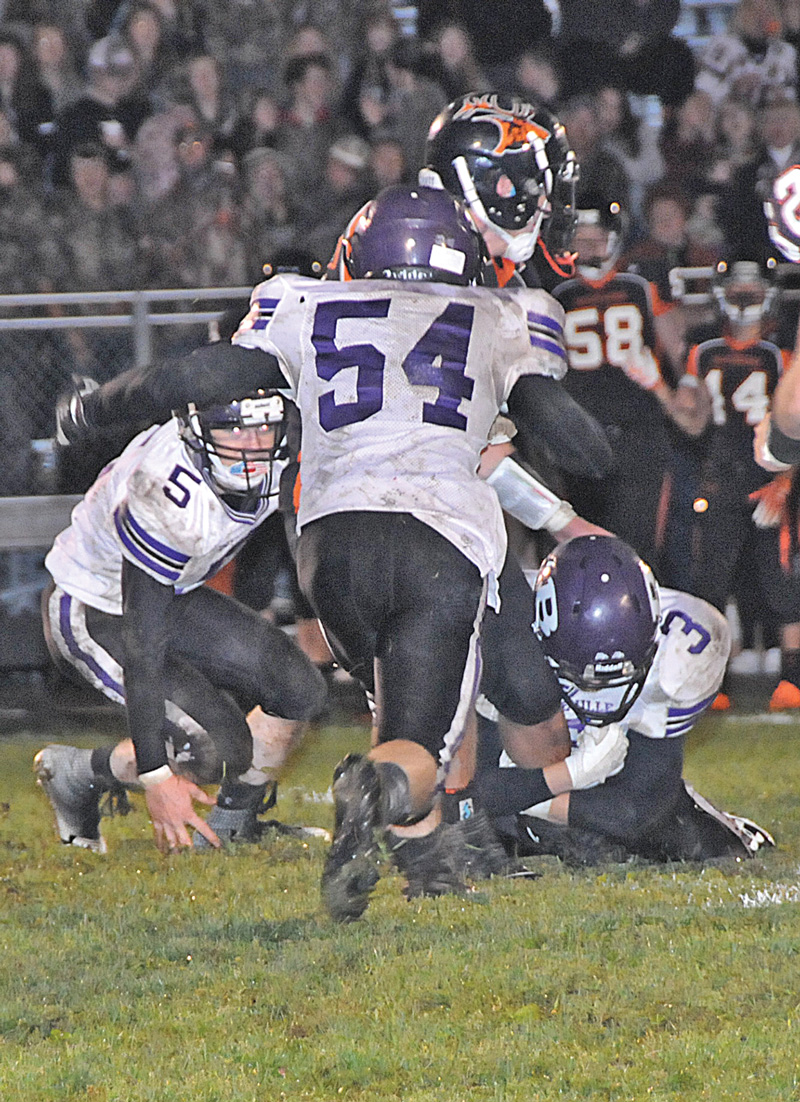 Boyceville struggles against physical Elk Mound team – The Tribune ...