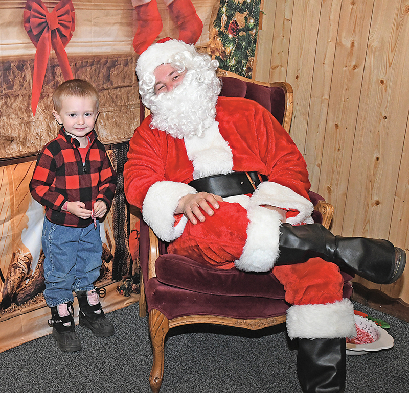 Santa visits Emerald, Connorsville and Glenwood City 2020 – The Tribune ...