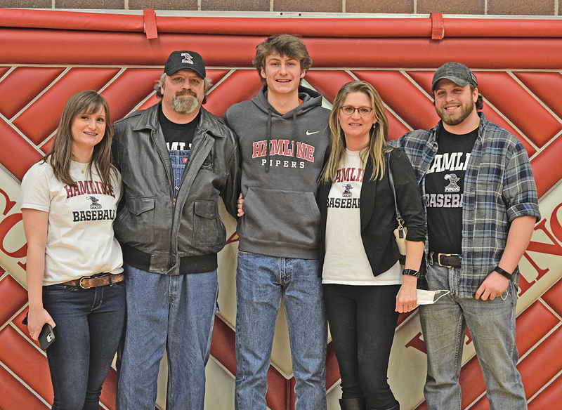 Caden Erickson signs letter of intent – The Tribune Press Reporter