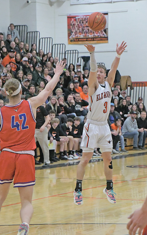 Mounder boys master Mauston, bombed by G-E-T Red Hawks in regional ...
